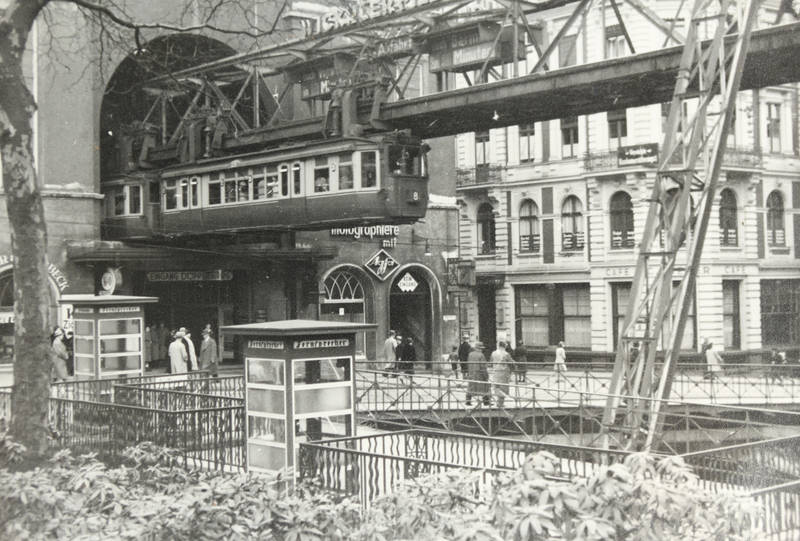 Schwebebahn-Bahnhof - WDR Digit