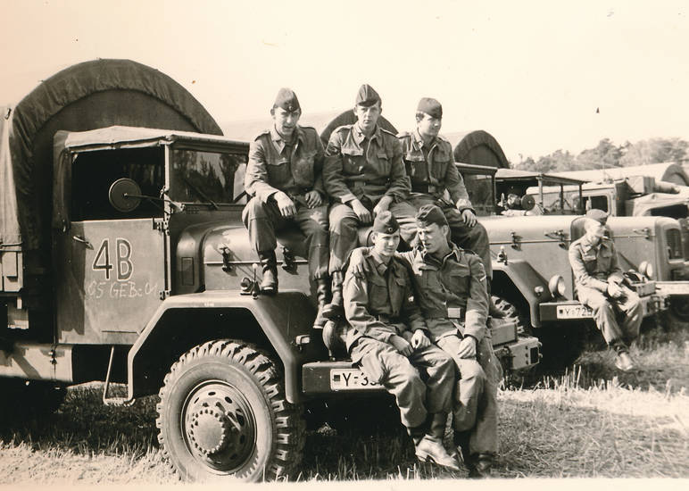 Bei der Bundeswehr - WDR Digit