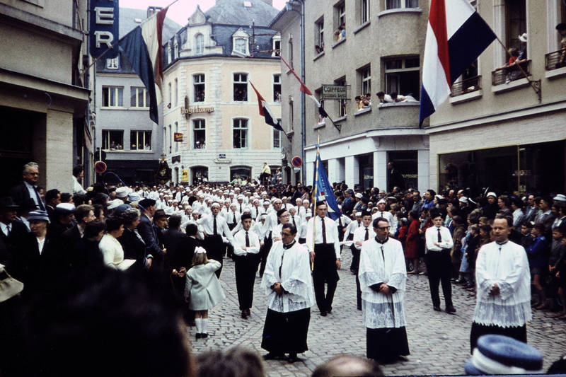 Echternacher Springprozession - WDR Digit