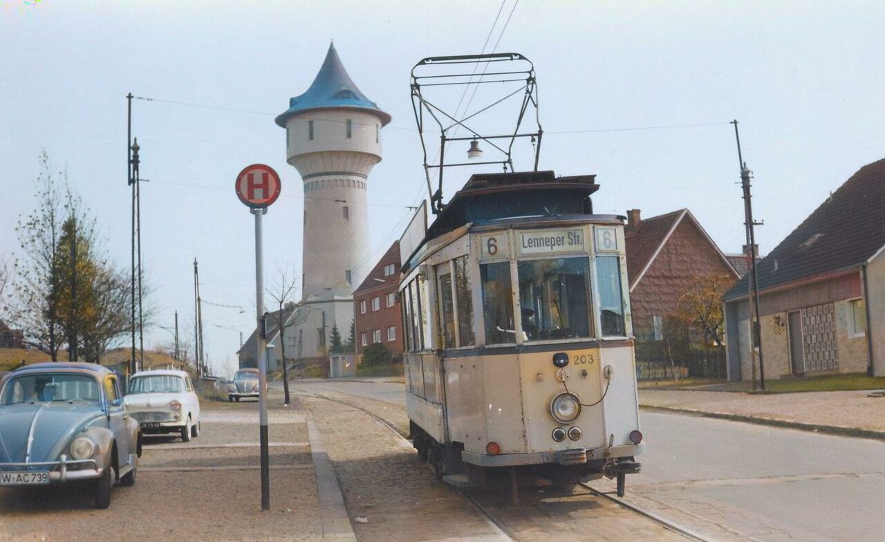 Halten am Wasserturm - WDR Digit